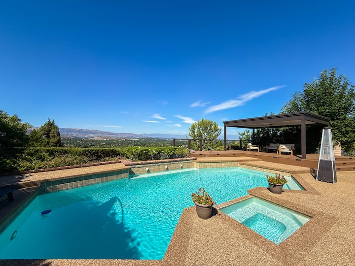 Feel At Home | Bright 4br With Pool & View - Gr-hh - Calabasas, CA