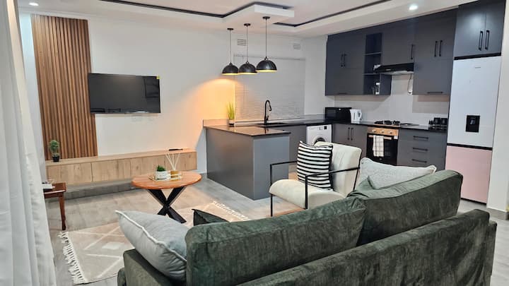 Plush 1bed Apt Phi Great East Rd - Lusaka