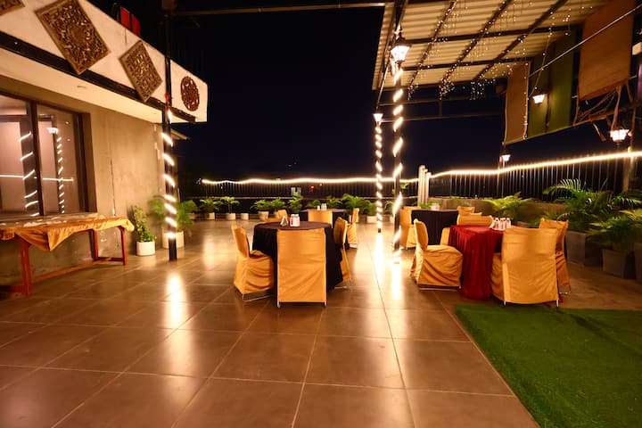 Open Terrace With 4 Bed Rooms - Gurugram