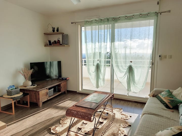 Studio Calme Avec Terrasse Et Proche Téléphérique - Réunion