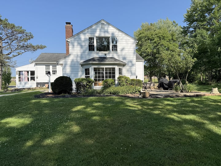 Charming Hudson Farmhouse - 2 Miles From Cvnp - Hudson, OH