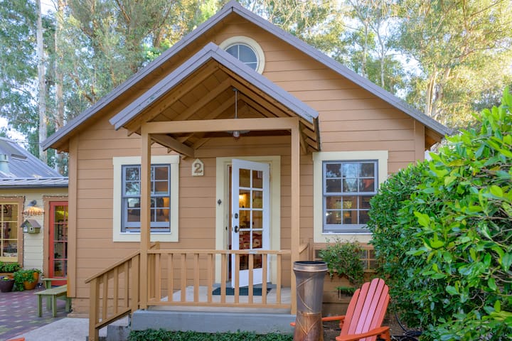 Romantic Cottage Escape - Yountville, CA
