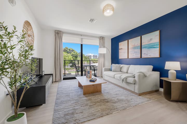 Luxury 3br Oasis • Beach • Pool • Rooftop+parking - Hollywood, FL