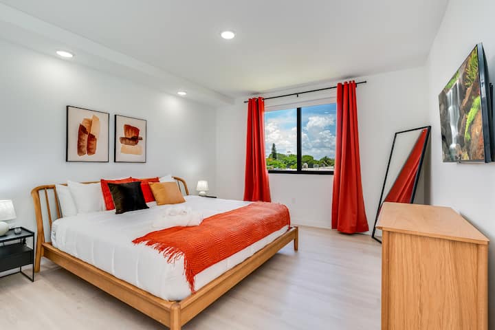 Bright 1br Retreat Near Beach With Pool - Hollywood, FL