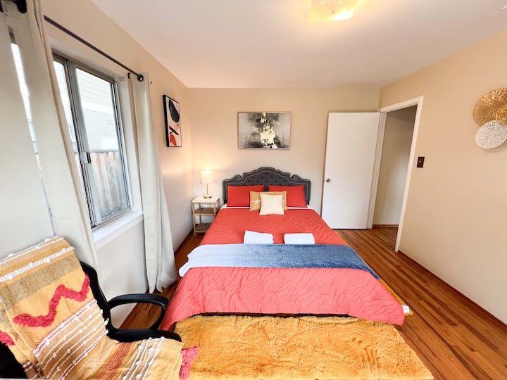 #C Los Gatos Room Near Downtown & Netflix Hq - Los Gatos, CA