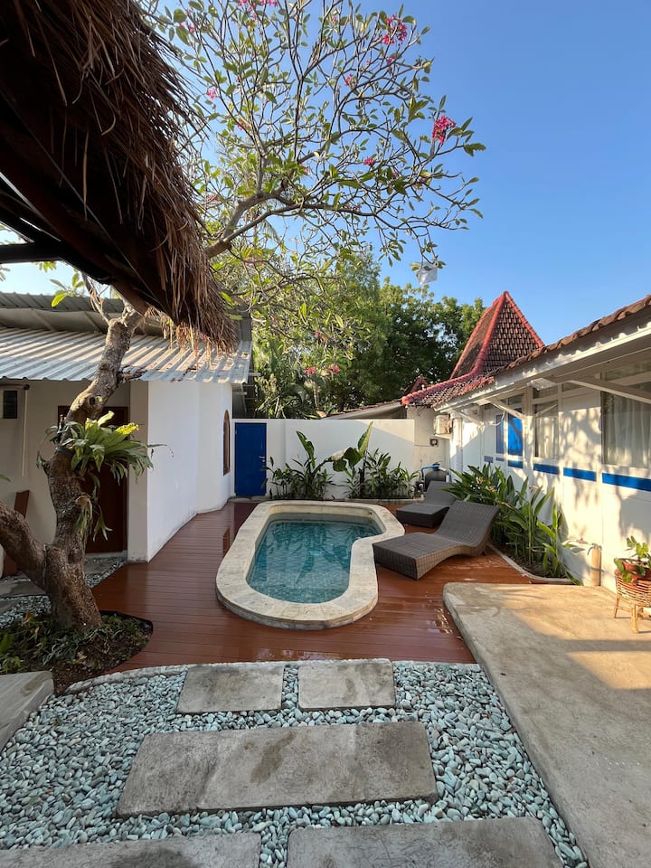 Cozy Private Villa For 6 Islanders - Islas Gili