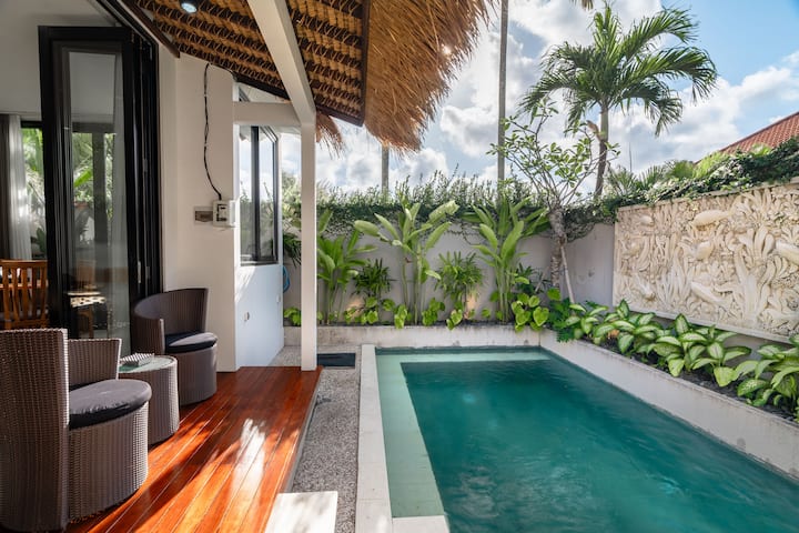 Luxury 1br Villa W/private Pool- 24/7 Staff - Jimbaran