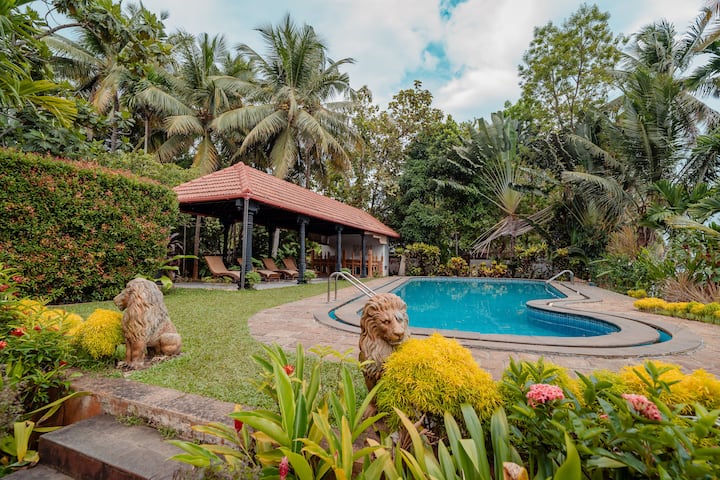 Madilina Heritage Villa | Riverside Pool Villa - Kochi