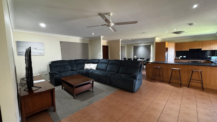 3bhk Family Home Nr Schools & Uni - Townsville