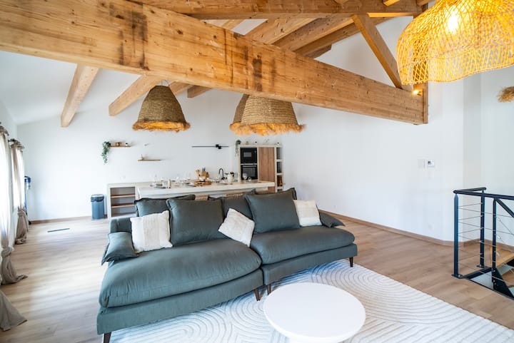 Maison Au Cœur De Nîmes Avec Garage Et Terrasse - Nîmes