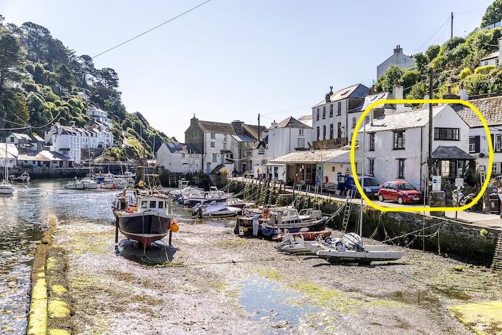 Ye Olde Bark House, Polperro Harbour - Looe