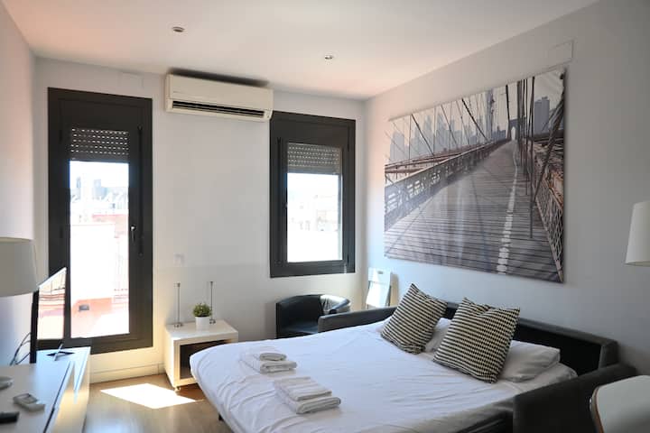 Homenfun Barcelona Ciutat Vella Ix - Barcelona