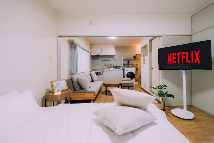 Showa Bloom Shinjuku - Tokyo