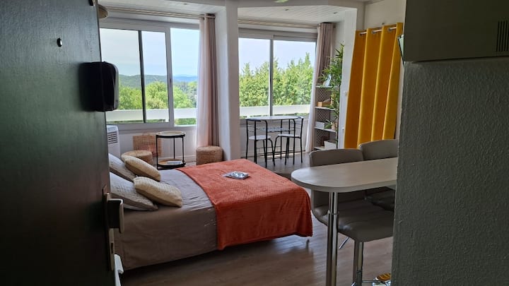 Studio Rénové, Climatisé Et Lumineux En Provence - Esparron-de-Verdon