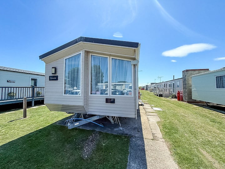 Caravan At Naze Marine Ref 17157p - Frinton-on-Sea