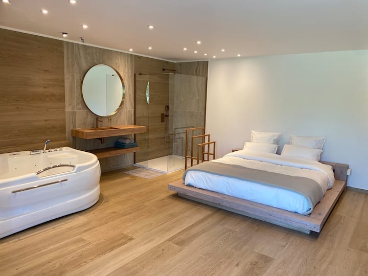 Chambre Spacieuse Bains à Remous - Malmedy