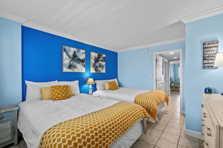 Top Floor | Beachfront Ocean View | Pools | Hottub - Myrtle Beach, SC