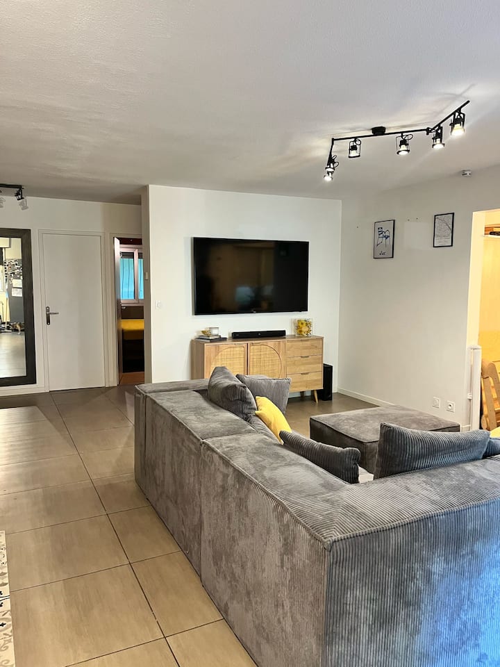 Family Apartment - Perfect For Young Children! - Nice