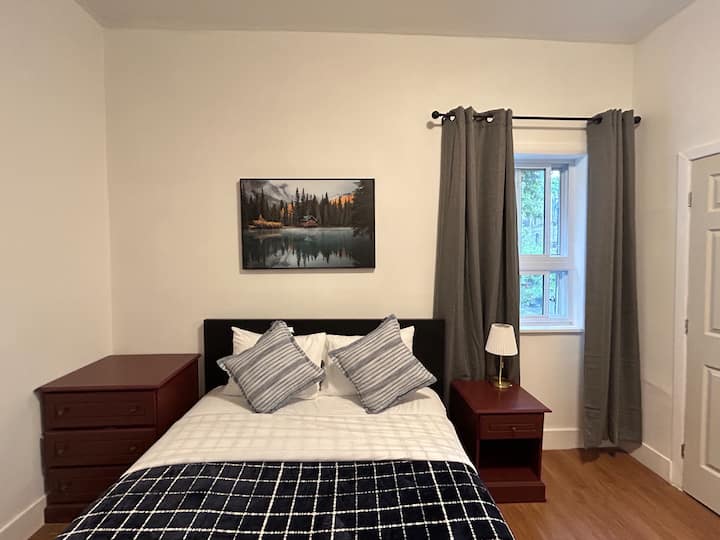 Romantic Plateau Mont-royal Escape • Studio • 1bd - Montreal