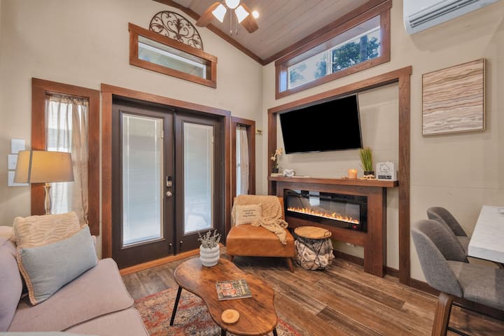 Cozy Tiny Home | Lake Access, Fire Pit & Pets Ok! - Tennessee