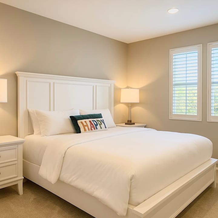 High-end Eastvale Retreat Modern Home - Eastvale, CA