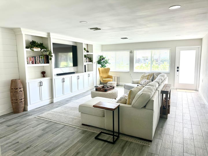Colorful Light-filled Beach House In Jupiter - Jupiter