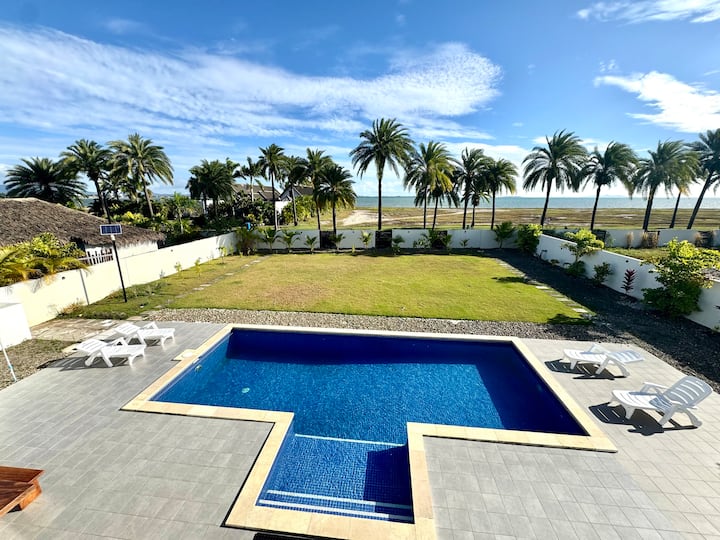 5br Private Pool|rivefront View| 5min To Airport - Nadi