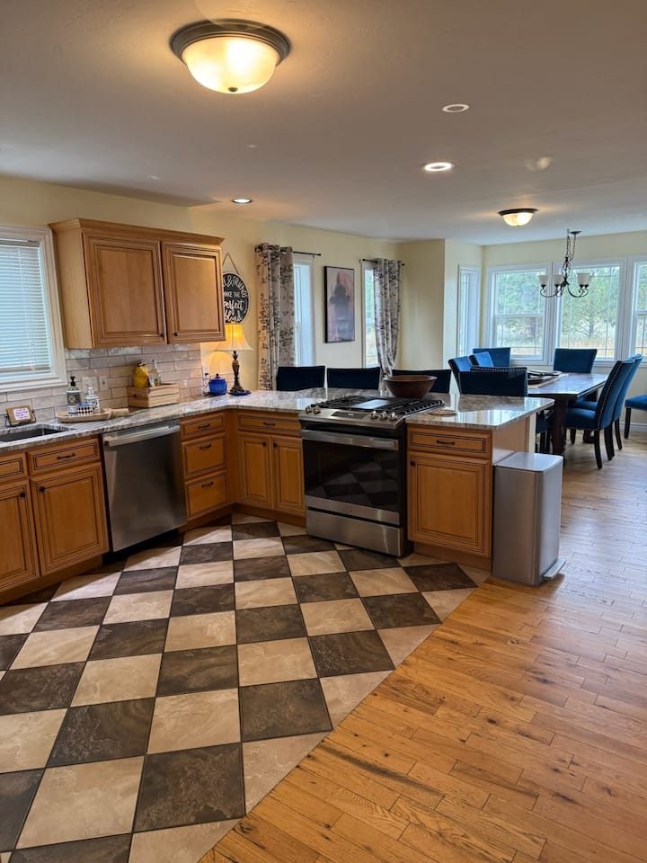 Tamarack Retreat | Donnelly Id - Donnelly, ID