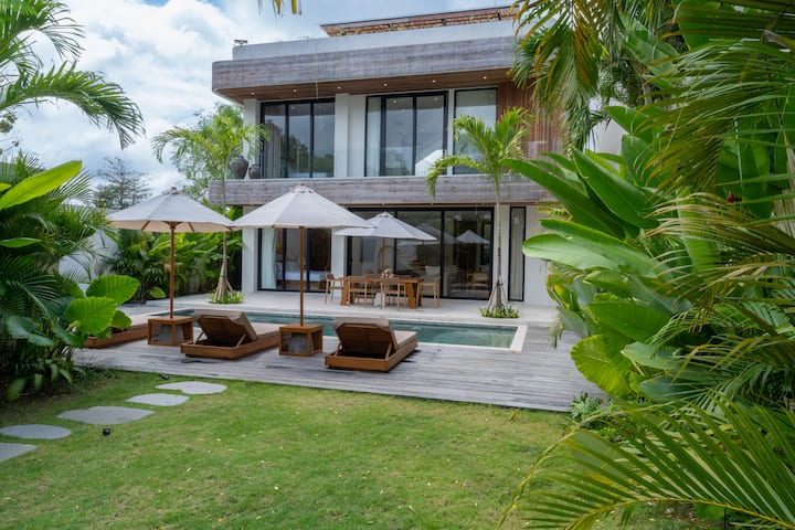 Villa Cora, Uluwatu Beach - New 3 Bed Villa! - Bali