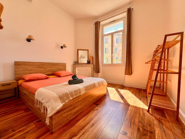 Cannes Centre - Marché Forville - Cannes