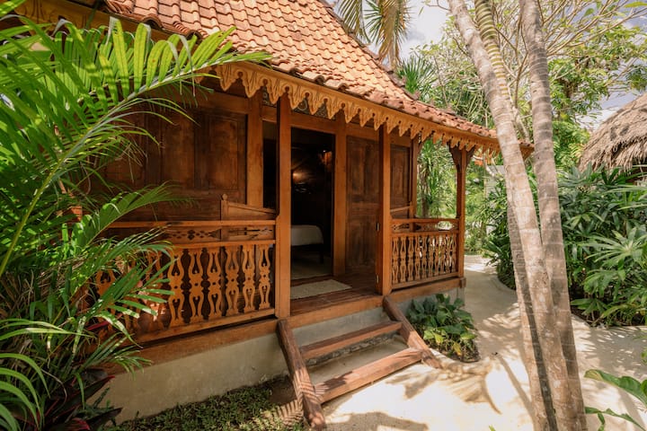 Traditional Javanese Joglo In Bingin Beach - Uluwatu