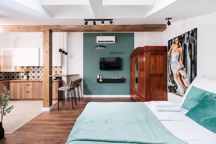 C8c. Krowoderska 55 - Cracovia