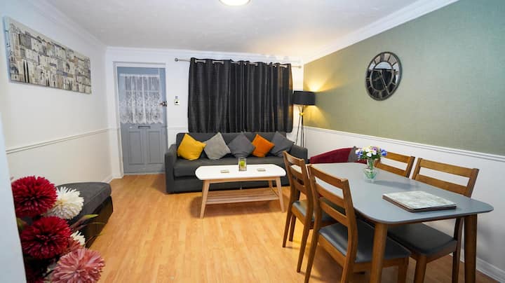 Modern Ground Floor Apartment In Slough - E2m Stay - Slough