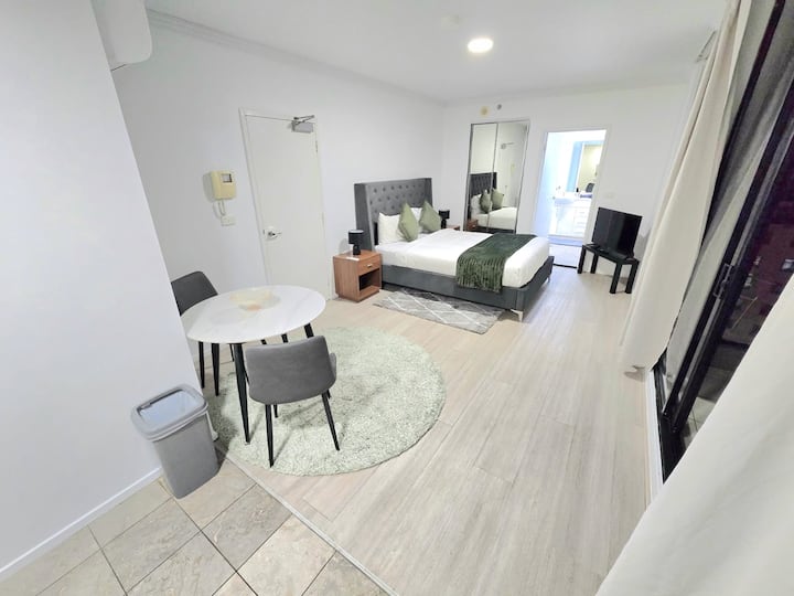 Modern Studio Apartment Near Icc On Dixon Street - Sydney central station