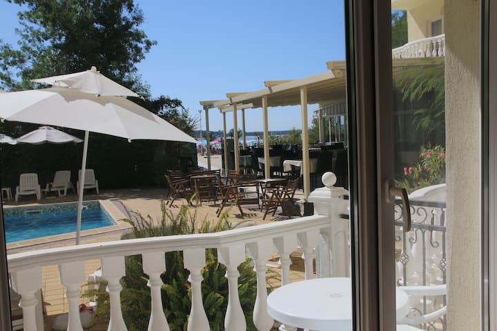 Beachfront Apartment In Hotel - Kiten
