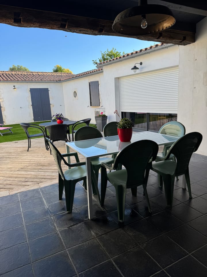 Maison A Louer A L'ile De Re - Saint-Martin-de-Ré