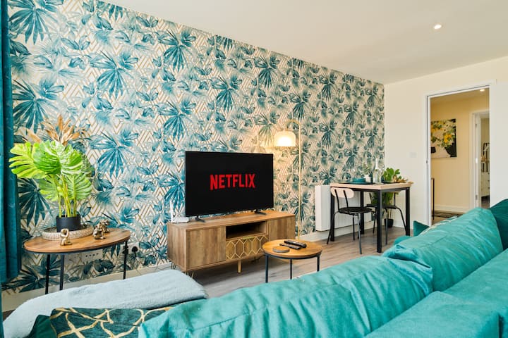 Stylish City Centre Getaway W/ Cathedral Views - Canterbury