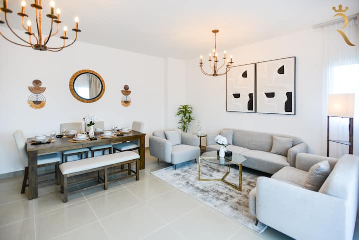 Al Reef 3br | Chic Poolside Luxe Escape - Abu Dhabi