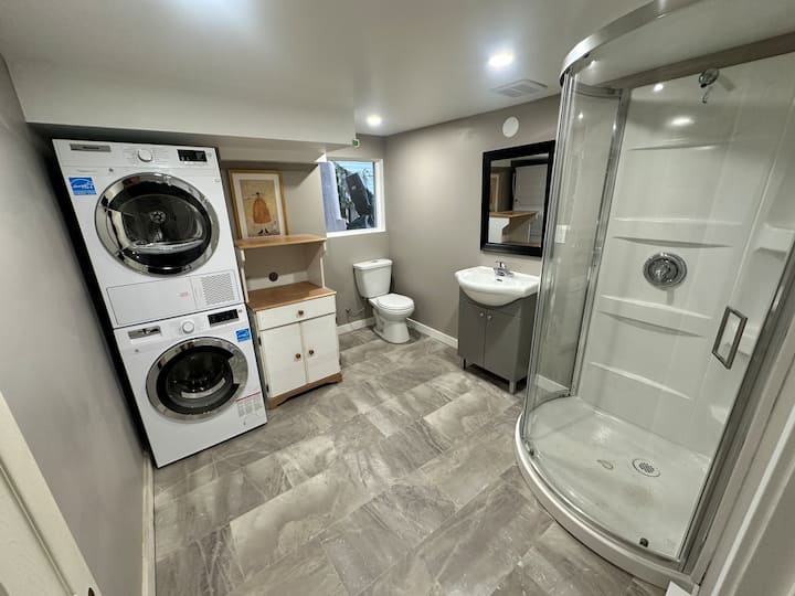 Private Bedroom + Living Space - Victoria