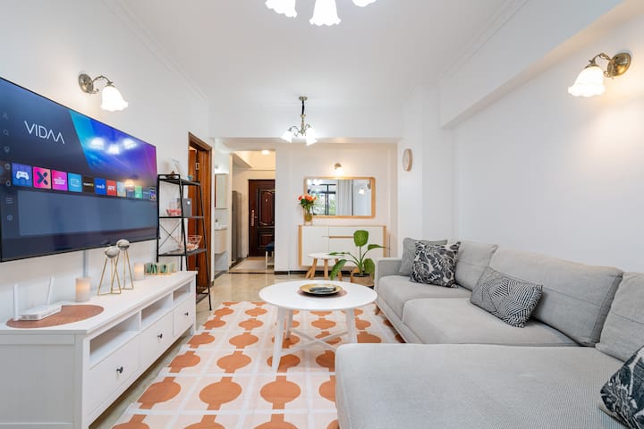 Elegant Kilimani Hideaway | 2br Near Yaya Centre - Nairobi