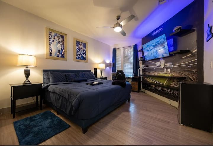 Upscale 2br Retreat | Resort Pool & Gym In Addison - Carrollton, TX