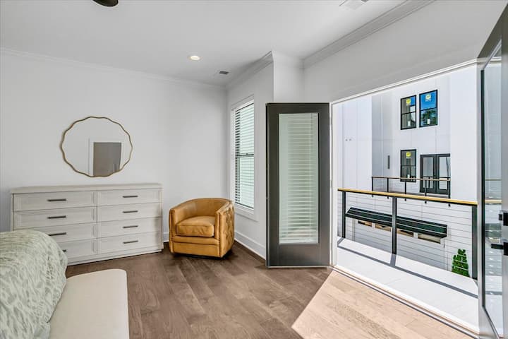 New 3 Bed Townhome Near Dt, Dual King Bed/master! - Saluda Lake, SC