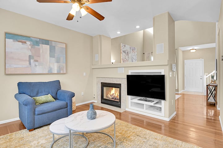 Spacious Comfort Near Dia - Aurora, CO