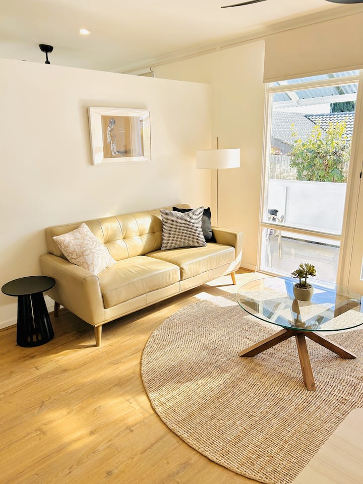 Stunning Modern Self-contained Apartment - Stirling