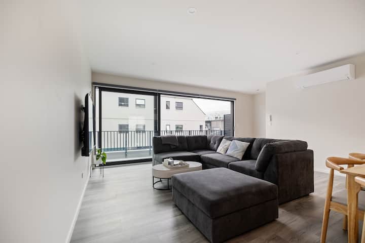 Cbd Comfort & Style – Walk Everywhere | Unit 4 - Governors Bay