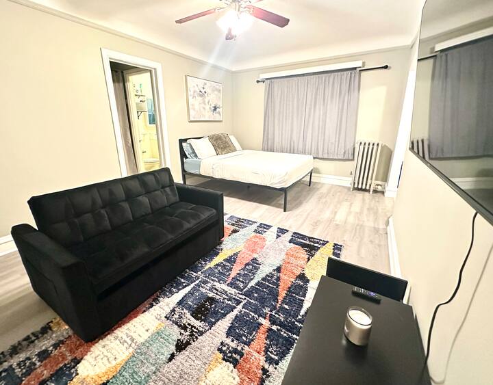 Cozy & Stylish Studio Near City+airport - Oak Park, IL
