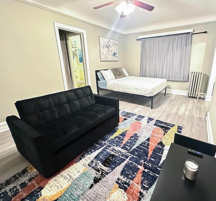 Cozy & Stylish Studio Near City+airport - Brookfield, IL