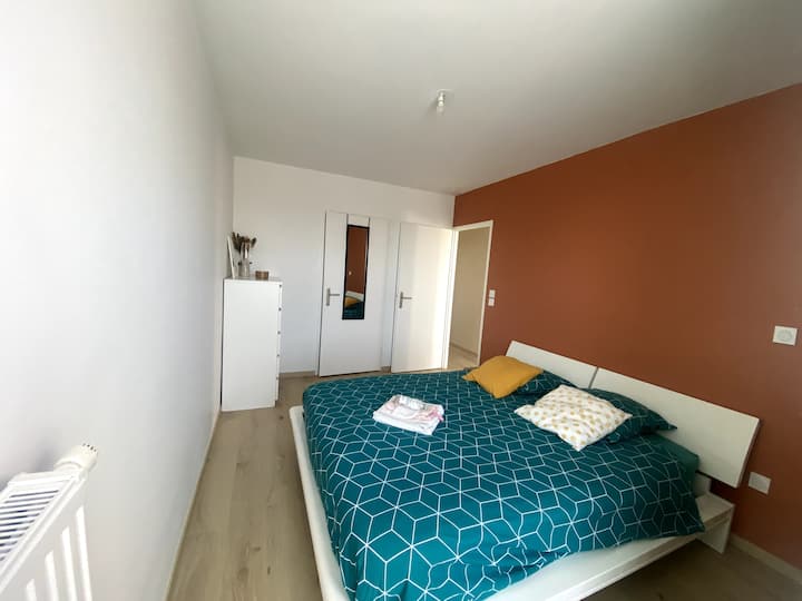 Chambre Parentale Avec Salle De Bain Privative - Cenon