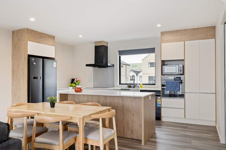 Modern Cbd Stay – Perfect For Groups | Unit 6 - Christchurch