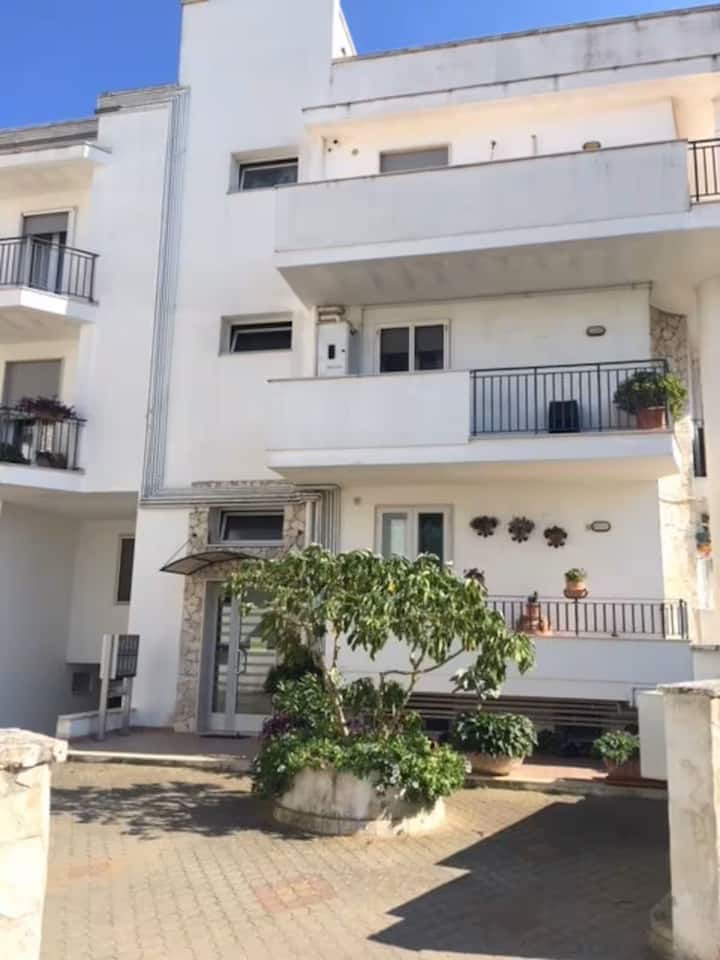 Ampio Trilocale A Circa 500 Mt Dal Porto Turistico - Otranto